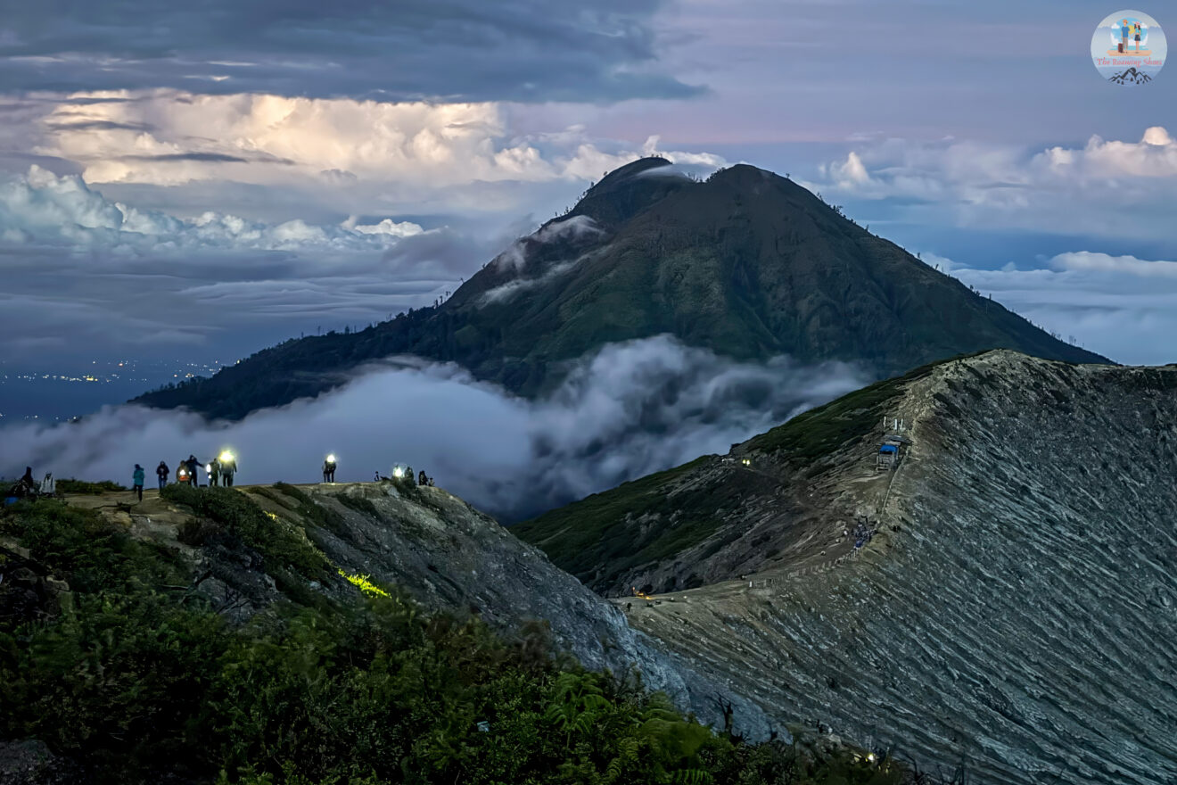 Hiking to Ijen Crater in Java - An Unforgettable Adventure
