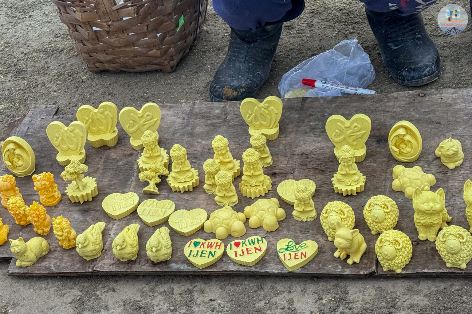 Hiking to Ijen Crater in Java - An Unforgettable Adventure