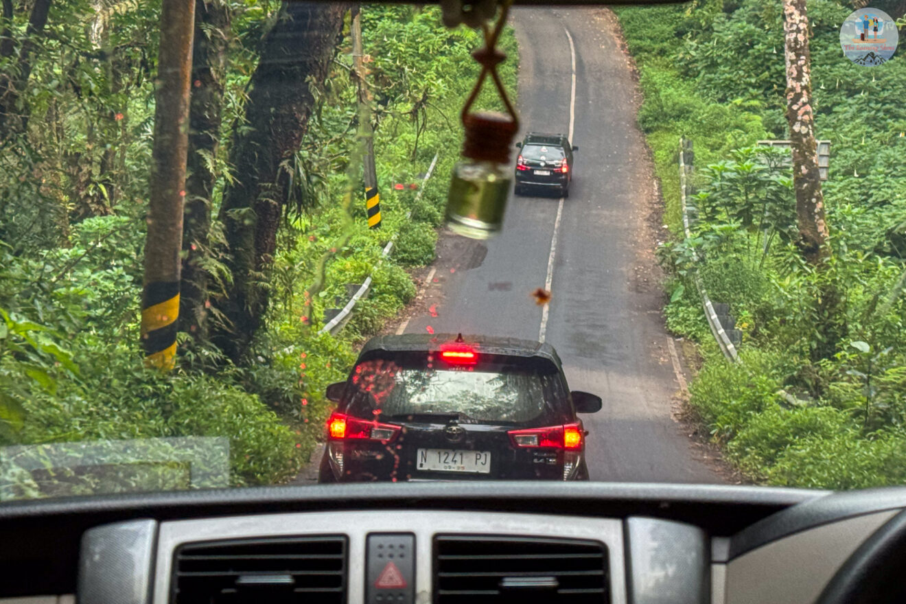 Hiking to Ijen Crater in Java - An Unforgettable Adventure